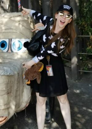 Jenny Nicholson Height, Weight, Age, Boyfriend, Family, Facts, Biography