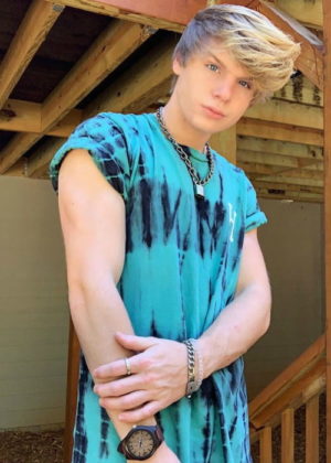 Jonas Bridges Height, Weight, Age, Girlfriend, Family, Facts, Biography