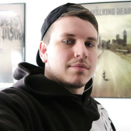 AshDubh Height, Weight, Age, Spouse, Family, Ethnicity, Facts, Biography