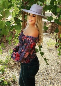 Britt McHenry Height, Weight, Age, Boyfriend, Family, Facts, Biography