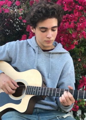 Joshua Bassett Height, Weight, Age, Girlfriend, Family, Facts, Biography