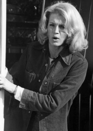 Angie Dickinson Height, Weight, Age, Boyfriend, Family, Facts, Biography