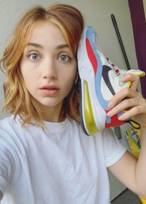 Emily Rudd Height, Weight, Age, Boyfriend, Family, Facts, Biography