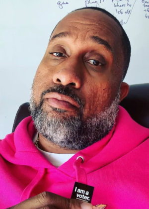 Kenya Barris Height, Weight, Age, Girlfriend, Family, Facts, Biography