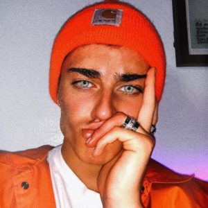 Sebastian Bails Height, Weight, Age, Girlfriend, Family, Facts, Biography