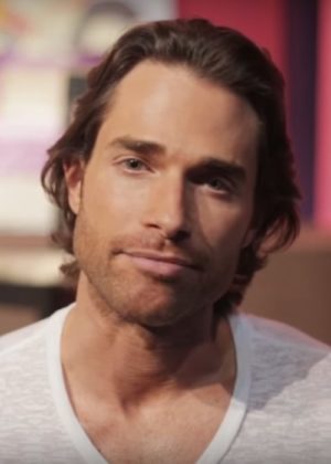 Sebastián Rulli Height, Weight, Age, Girlfriend, Family, Facts, Biography
