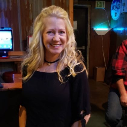 Tonya Harding Height, Weight, Age, Spouse, Family, Facts, Biography