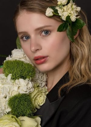 Alexandra Beaton Height, Weight, Age, Boyfriend, Family, Facts, Biography