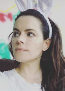 Emily Hampshire Height, Weight, Age, Boyfriend, Family, Facts, Biography