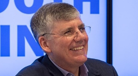 Rick Riordan Height, Weight, Age, Spouse, Family, Facts, Biography