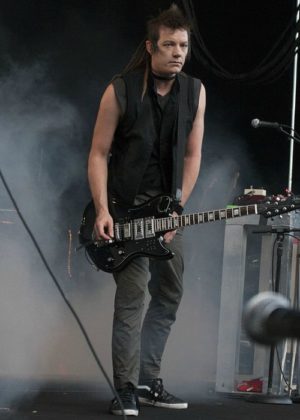 Robin Finck Height, Weight, Age, Spouse, Family, Facts, Biography