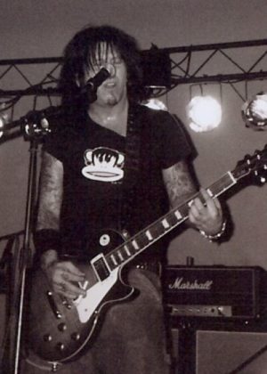 Tracii Guns Height, Weight, Age, Spouse, Family, Facts, Biography