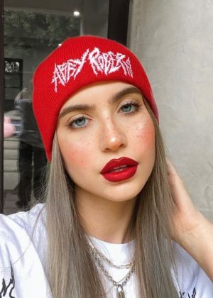 Abby Roberts Height, Weight, Age, Boyfriend, Family, Facts, Biography