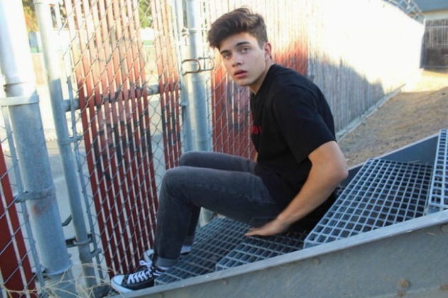 Jay Ulloa Height, Weight, Age, Girlfriend, Family, Facts, Biography