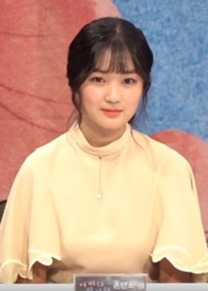 Kim Hye-yoon Height, Weight, Age, Boyfriend, Family, Facts, Biography