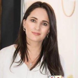 Andrea Roche Height, Weight, Age, Spouse, Family, Facts, Biography