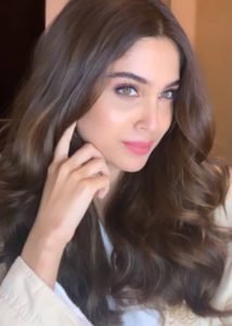 Sharvari Wagh Height, Weight, Age, Boyfriend, Family, Facts, Biography