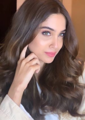 Sharvari Wagh Height, Weight, Age, Boyfriend, Family, Facts, Biography