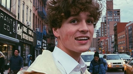 Aaron Hull Height, Weight, Age, Body Statistics, Biography, Girlfriend ...