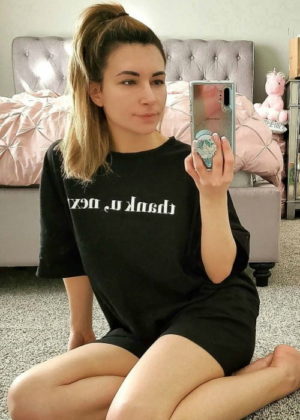 Alinity Divine Height, Weight, Age, Boyfriend, Family, Facts, Biography