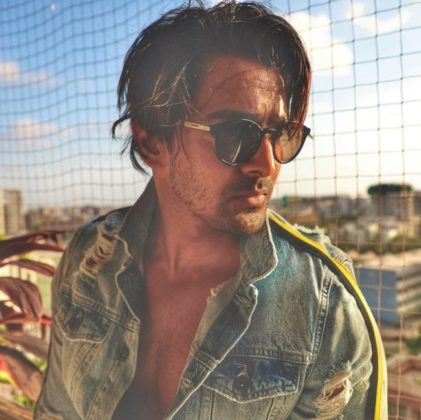 Harshvardhan Rane Height, Weight, Age, Family, Girlfriends, Biography