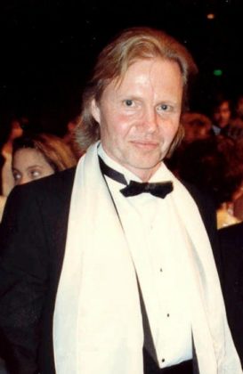 Jon Voight Height, Weight, Age, Girlfriend, Family, Facts, Biography