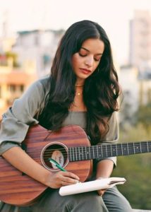 Lisa Mishra Height, Weight, Age, Boyfriend, Family, Facts, Biography