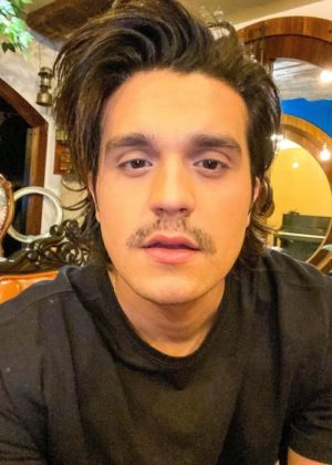 Luan Santana Height, Weight, Age, Girlfriend, Family, Facts, Biography