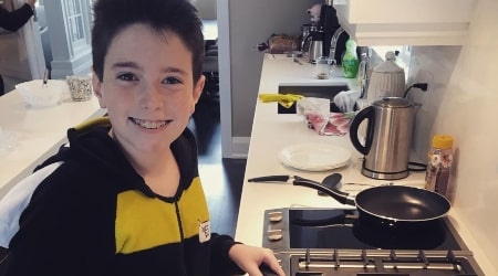 Mr Bee Height, Weight, Age, Girlfriend, Family, Facts, Biography