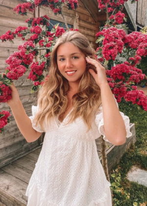 Dalia Mya Height, Weight, Age, Facts, Family, Education, Favorite Things