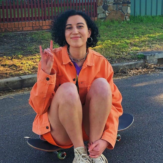 E^ST Height, Weight, Age, Boyfriend, Religion, Facts, Education, Family