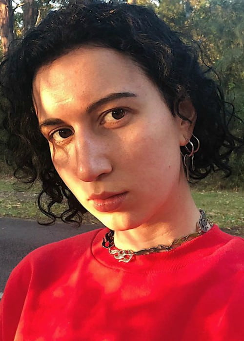 E^ST Height, Weight, Age, Boyfriend, Religion, Facts, Education, Family