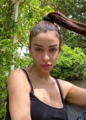 Eleni Foureira Height, Weight, Age, Family, Facts, Biography