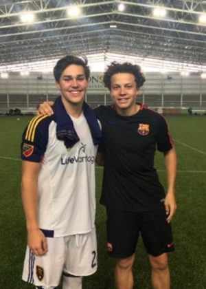 Noah Beck Height, Weight, Age, Girlfriend, Family, Facts, Biography