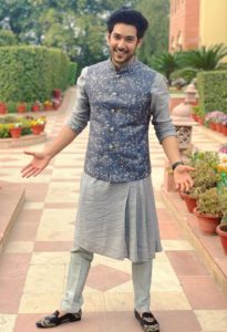 Shivin Narang Height, Weight, Age, Girlfriend, Biography, Facts