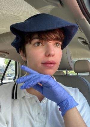 Angela Trimbur Height, Weight, Age, Boyfriend, Biography, Facts