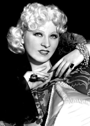 Mae West Height, Weight, Age, Boyfriend, Facts, Biography