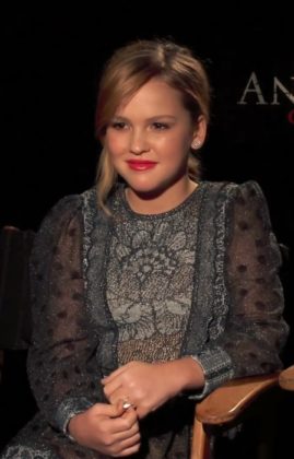 Talitha Bateman Height, Weight, Age, Boyfriend, Family, Biography