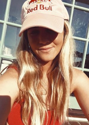 Caroline Marks Height, Weight, Age, Boyfriend, Facts, Biography