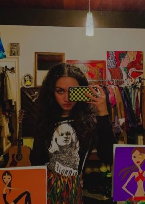 Meg DeLacy Height, Weight, Age, Boyfriend, Family, Facts, Biography