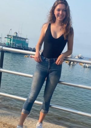Isabella Blake-Thomas Height, Weight, Age, Boyfriend, Biography