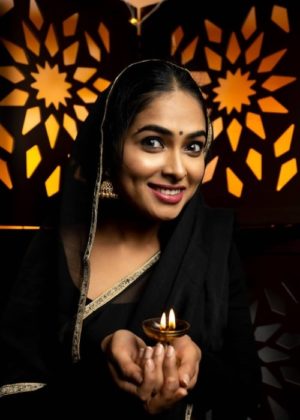 Divi Vadthya Height, Weight, Age, Boyfriend, Facts, Biography