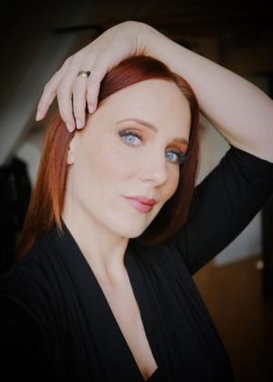 Simone Simons Height, Weight, Age, Family, Facts, Spouse, Biography