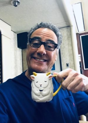 Brad Garrett Height, Weight, Family, Girlfriend, Education, Biography