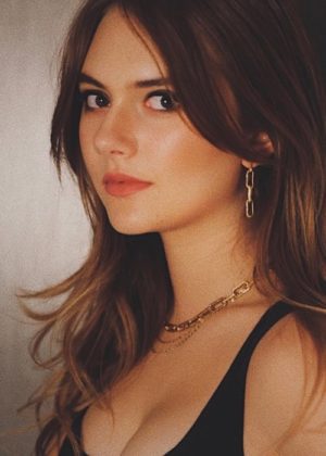 Emilia Jones Height, Weight, Age, Boyfriend, Family, Facts, Biography