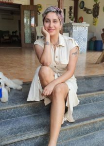 Neha Bhasin Height, Weight, Family, Facts, Spouse, Education, Biography