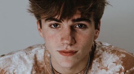 Bryce Parker Height, Weight, Age, Girlfriend, Facts, Biography