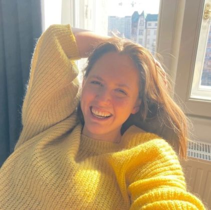 Emily Cox (Actress) Height, Weight, Age, Boyfriend, Biography, Facts