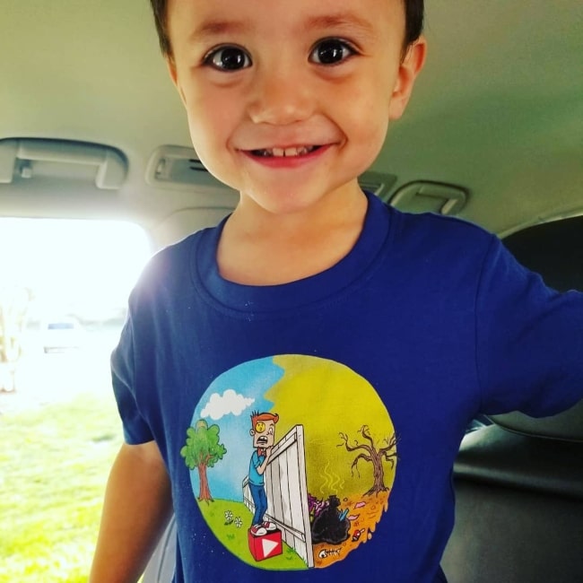 FGTeeV Shawn Height Weight Age Girlfriend Family Facts Biography
