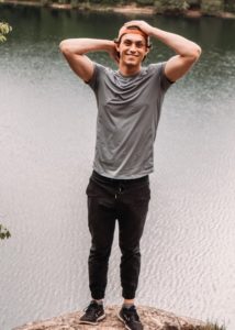 Jonny Devaney Height, Weight, Age, Girlfriend, Family, Facts, Biography